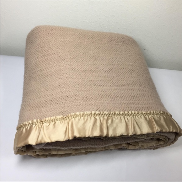 CANNON | Bedding | Vintage Ultrawoven Cannon Tan Arylic Blanket Full ...